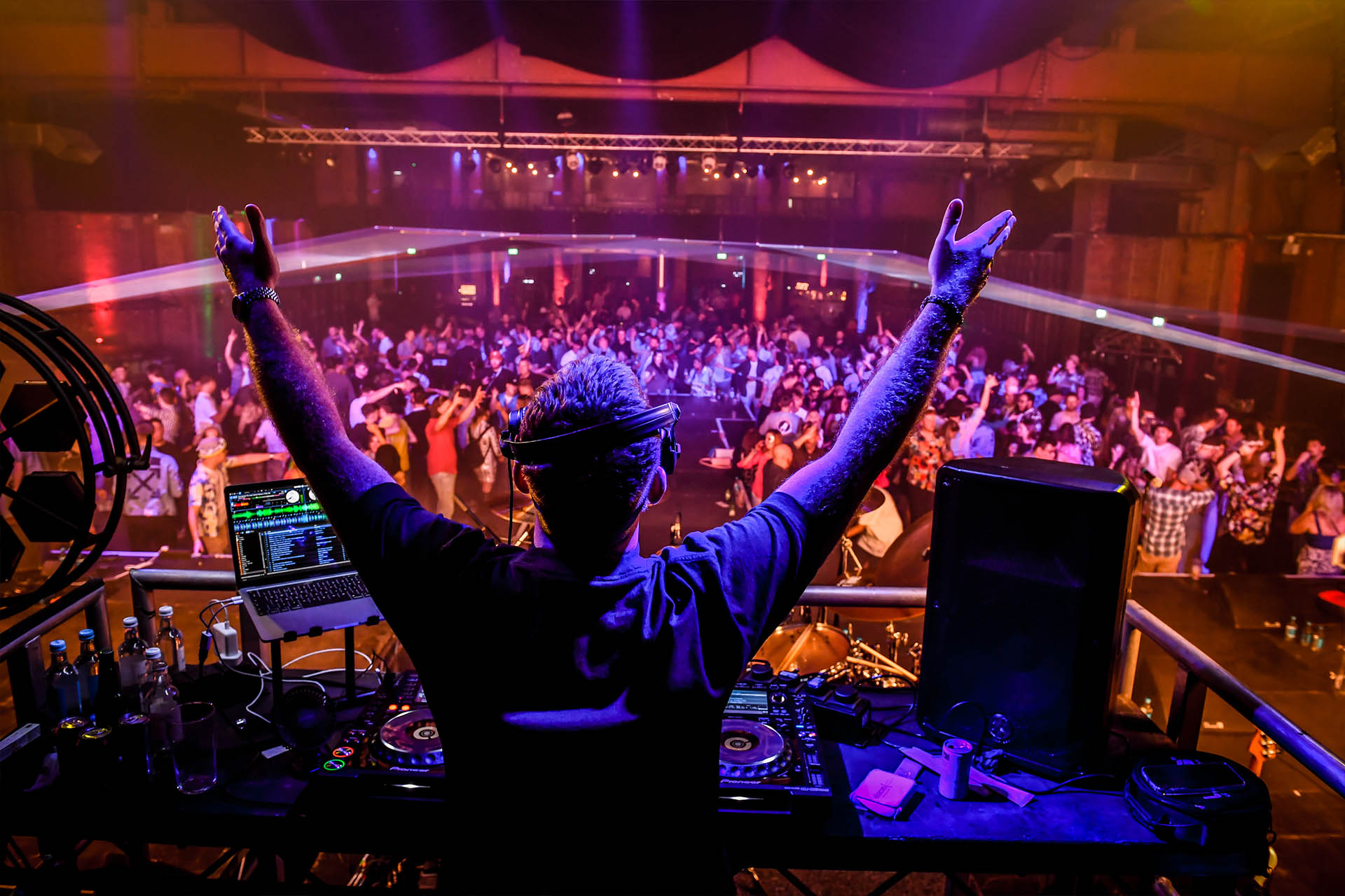 HOME - TLC Limited - The Taylor Lynn Corporation